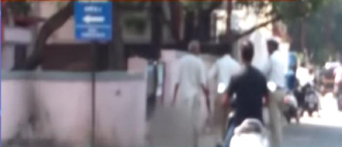 Man Beheads Wife Walks On The Streets With Her Severed Head Catch News