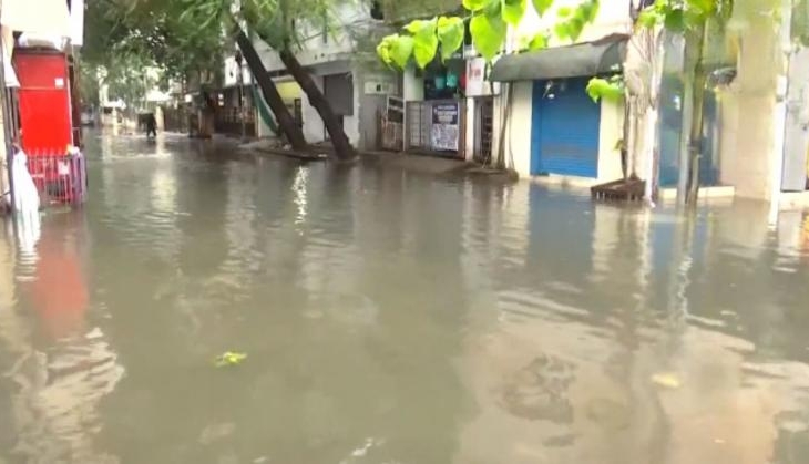 Cyclone Mandous: Chennai roads waterlogged, trees uprooted | Catch News