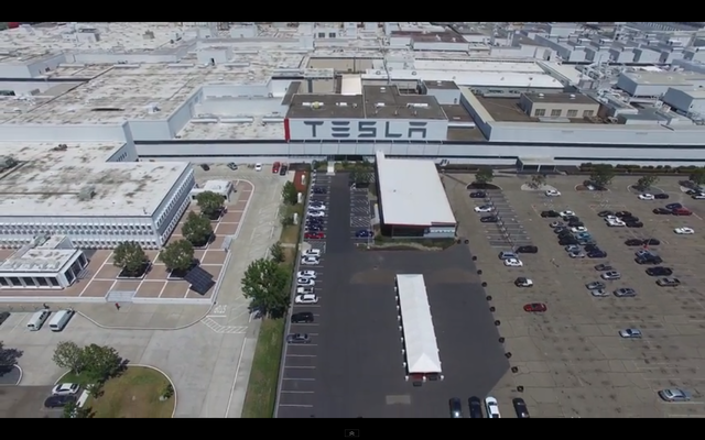 Drone Shoots a bird-eye view of Tesla's Fremont megafactory | Catch ...