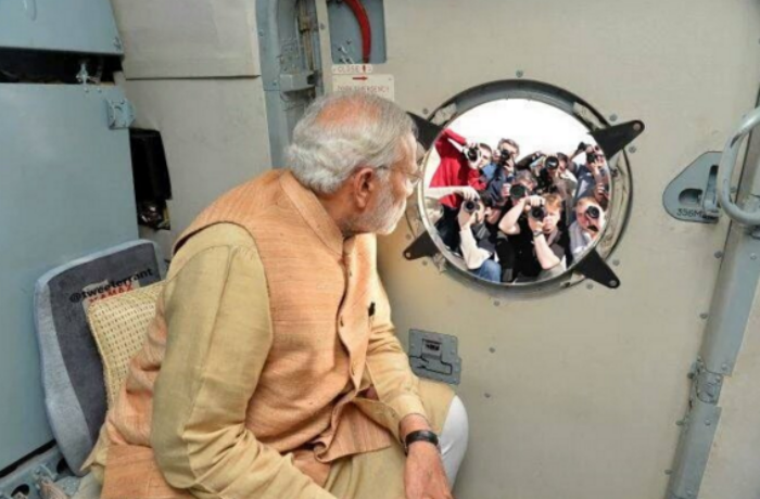 Twitter laughs at PIB for photoshopping Prime Minister Narendra Modi ...