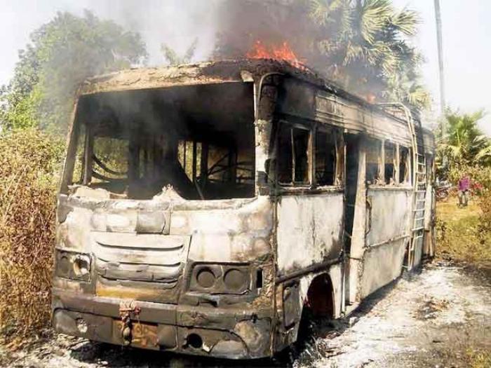 Agitated crowd sets bus on fire after it mows down a 3-year-old | Catch ...