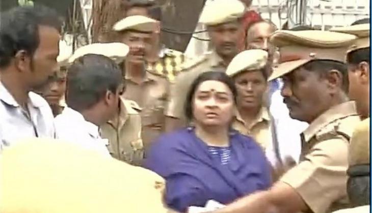 Deepa barred to enter aunt Jayalalitha's residence, accuses brother ...