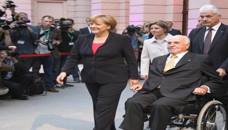 Tributes pour in as 'father of German unification' Helmut Kohl dies ...