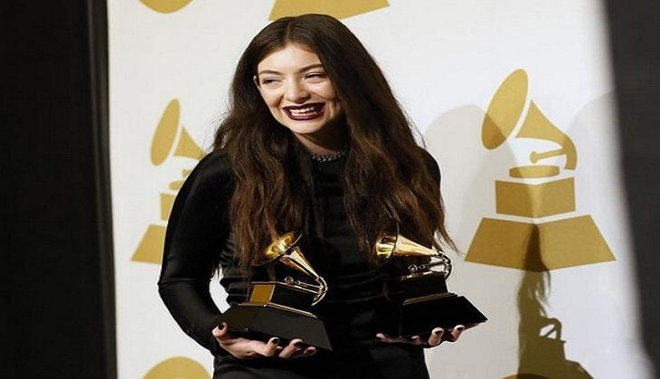 Lorde admits reviewing 'onion rings' on Instagram secretly! | Catch News