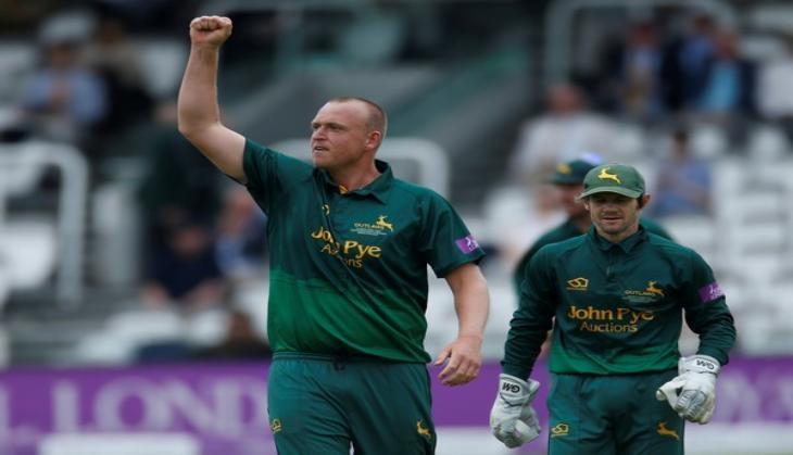 Luke Fletcher hospitalized after head blow in T20 Blast game | Catch News