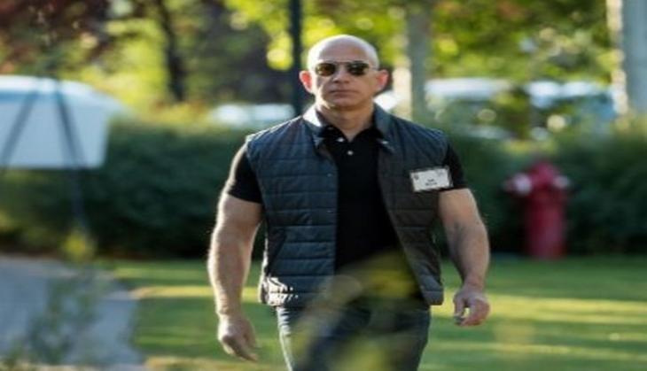 Amazon CEO stuns Twitter with his buff look | Catch News
