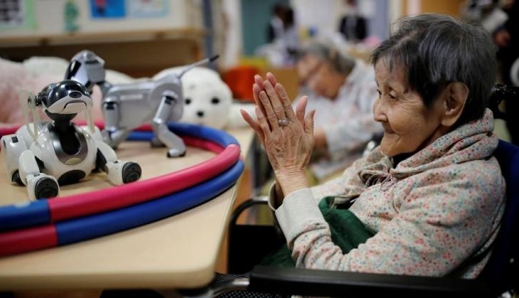 Ageing Japan: Japanese robots Paro to help elderly people | Catch News