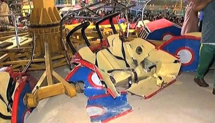 Report: Karachi amusement park swing accident caused by broken bolt ...