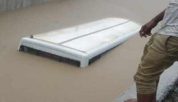 Uttar Pradesh: Meerut school bus carrying 21 kids got submerged under ...