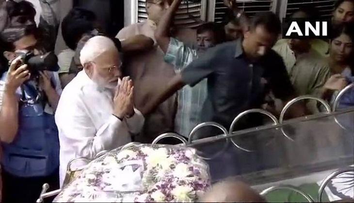 Karunanidhi death: PM Modi, Rajnikanth and other leaders reach Chennai ...