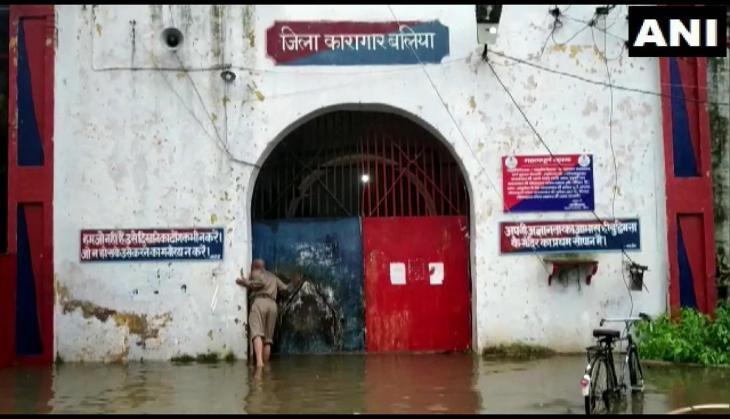 UP: Flood waters enter district jail, around 900 prisoners to be ...
