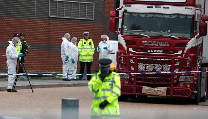 Essex lorry deaths: 39 dead bodies found inside truck container in UK ...