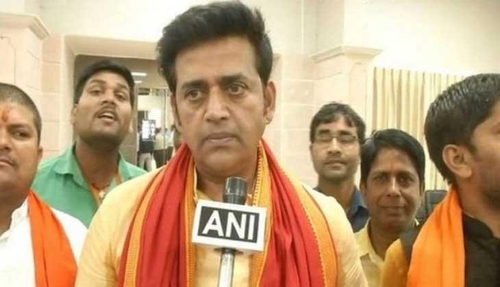 BJP MP Ravi Kishan boards train after 20 years | Catch News