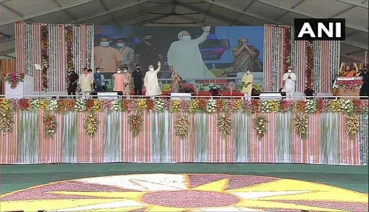 Prime Minister Modi reaches Varanasi, set to inaugurate multiple ...