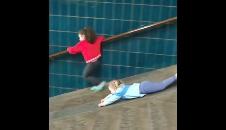 Russia-Ukraine war: Heartbreaking video shows children playing in bomb ...