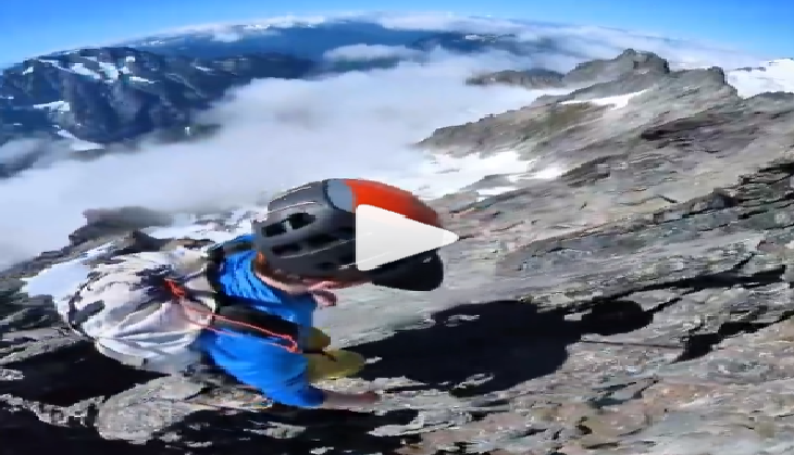 Heart-stopping video! Watch climber walks on thin mountain ridge ...