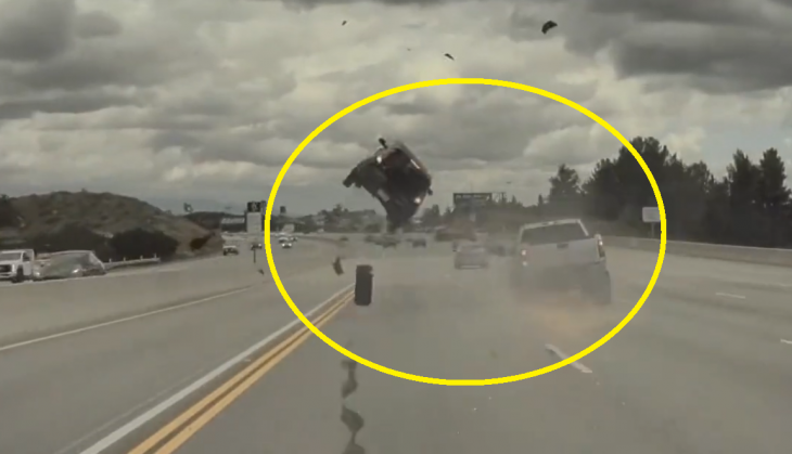 Shocking Video: Car’s tyre slips out on highway, flips another vehicle ...