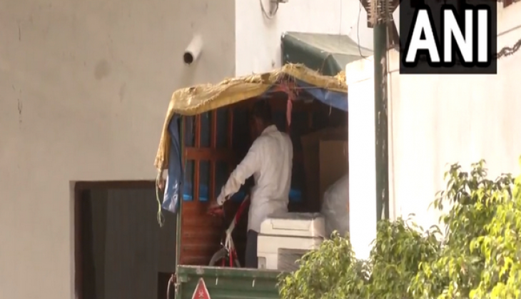 Rahul Gandhi starts vacating government bungalow, shifts belongings to ...